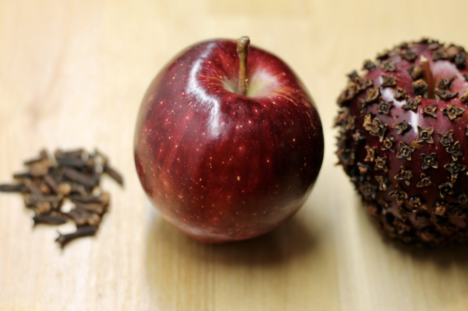 Make a Clove Apple Like Ma Ingalls - Morgan's Farmhouse
